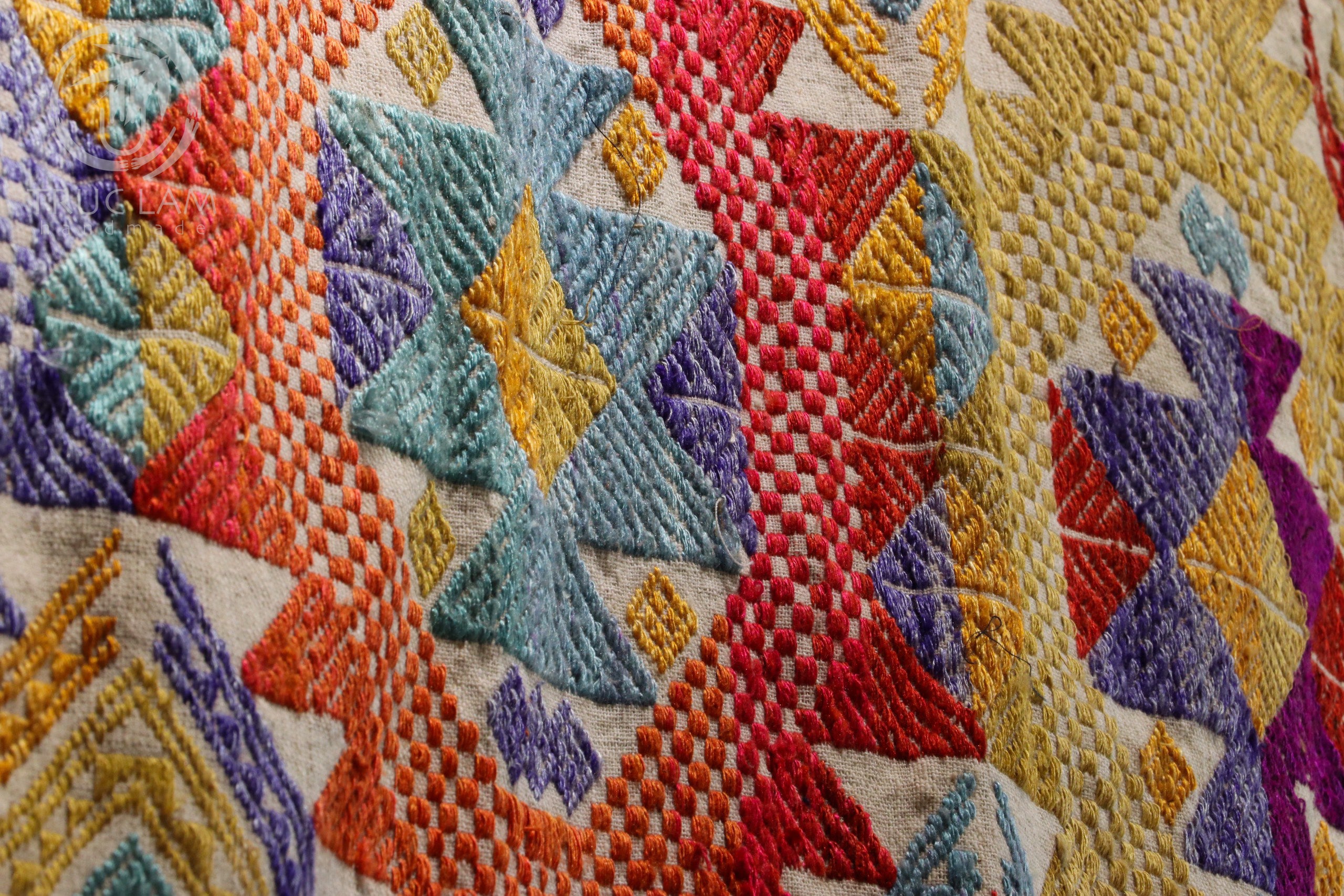 DISCOVER MATERIALS FOR WEAVING AND EMBROIDERING OF THE TAI PEOPLE IN N ...